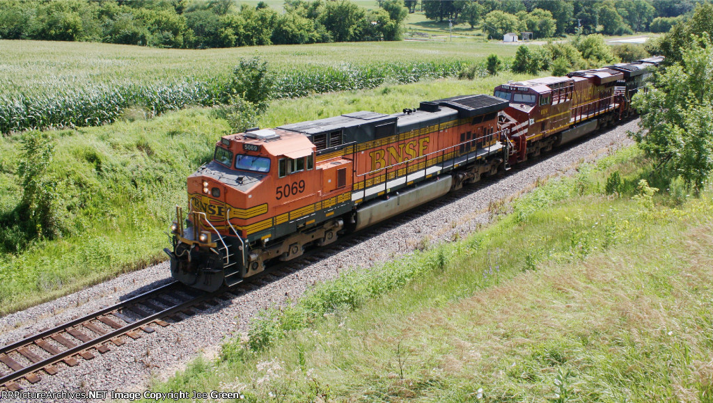 BNSF 5069
